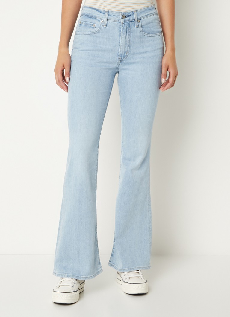 Levi's 726 high waist flared jeans met lichte wassing • Indigo ...