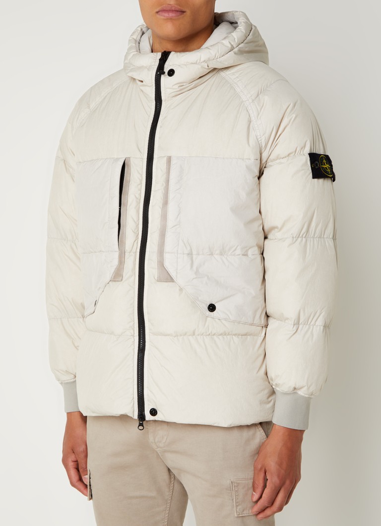 Stone Island 40723 Puffer jack met logo en donsvulling • Creme ...