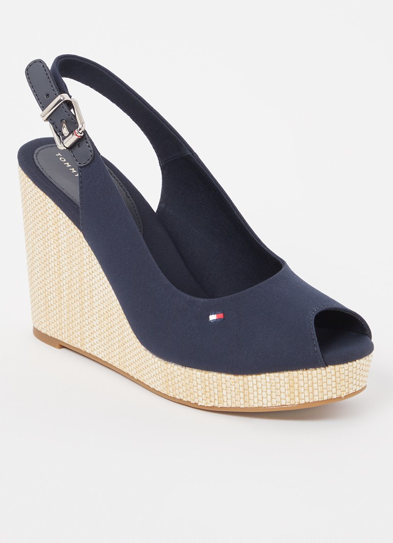 Tommy Hilfiger Iconic Elena sleehak met logo • Donkerblauw • deBijenkorf.be Tommy Hilfiger Iconic Elena sleehak met logo • Donkerblauw • deBijenkorf.be