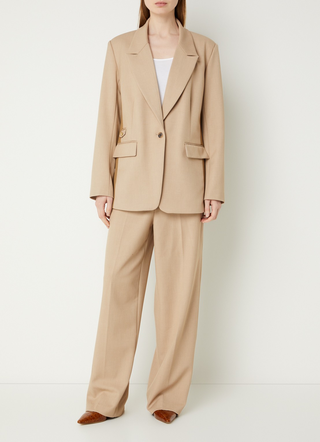 Fifth House Matascha blazer met schoudervulling en klepzakken • Beige ...