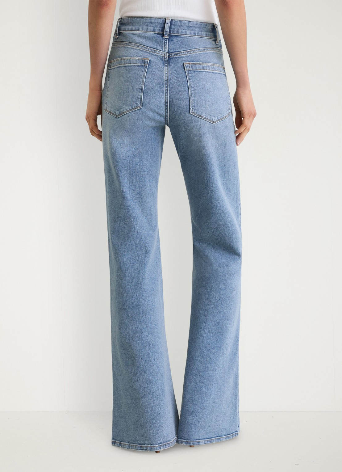 Reiss Cali high waist flared jeans met opgestikte zakken • Light Blue ...